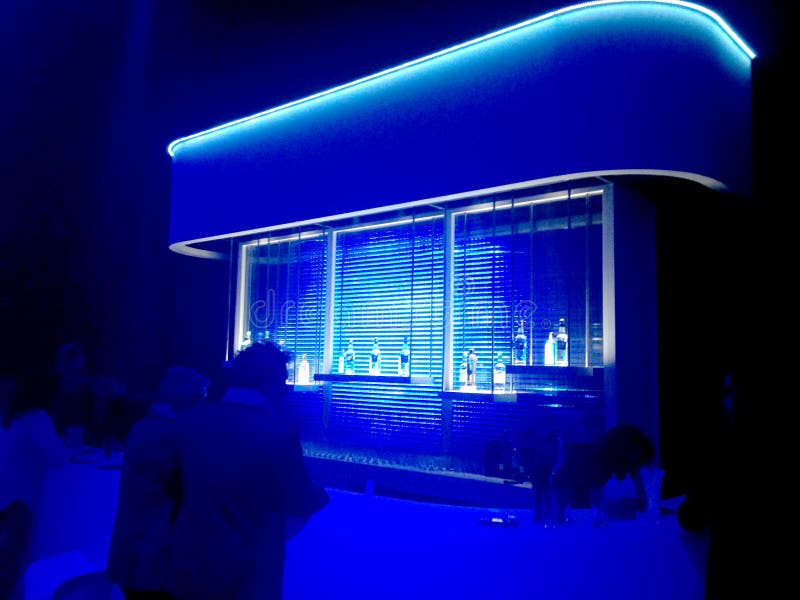 Barra azul imagem de stock editorial. Imagem de marlboro - 70797379