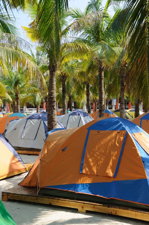 Barraca na praia imagem de stock. Imagem de lifestyle - 26842471