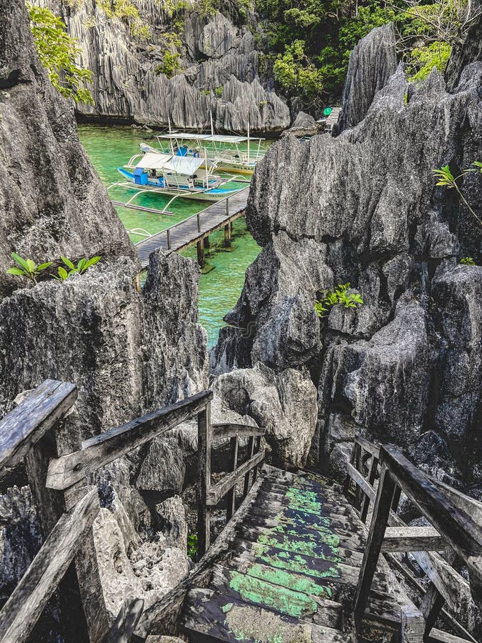 Barracuda Lake at Coron Island Editorial Photo - Image of thermoincline ...