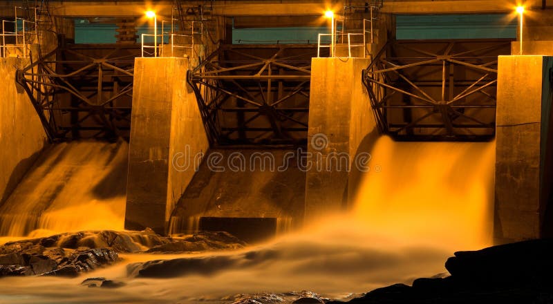 Barrage hydraulique image stock. Image du électricité, lumières - 787901