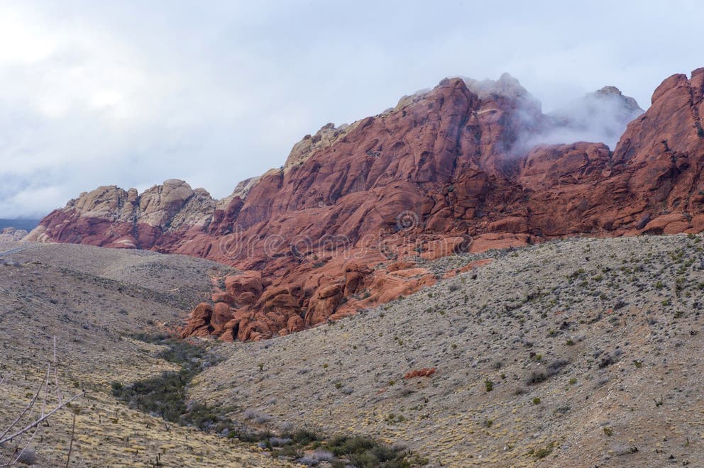 Barranco Rojo De La Roca, Nevada. Imagen de archivo - Imagen de rojo ...