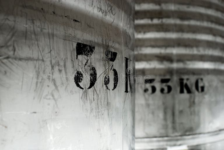 Barril de 33 kilogramos foto de archivo. Imagen de vino - 9182024