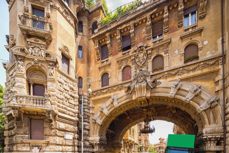 Barrio Coppede, Roma, Italia Imagen de archivo - Imagen de casa, calle ...