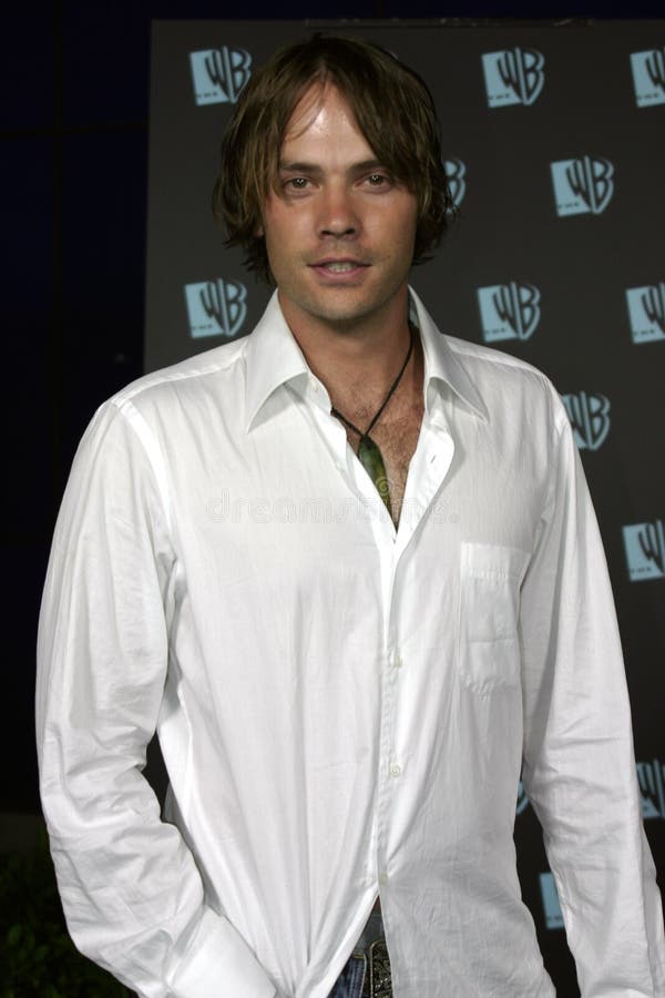 Barry Watson, Rosa, Tracy Hutson Fotografia Editorial - Imagem de ...