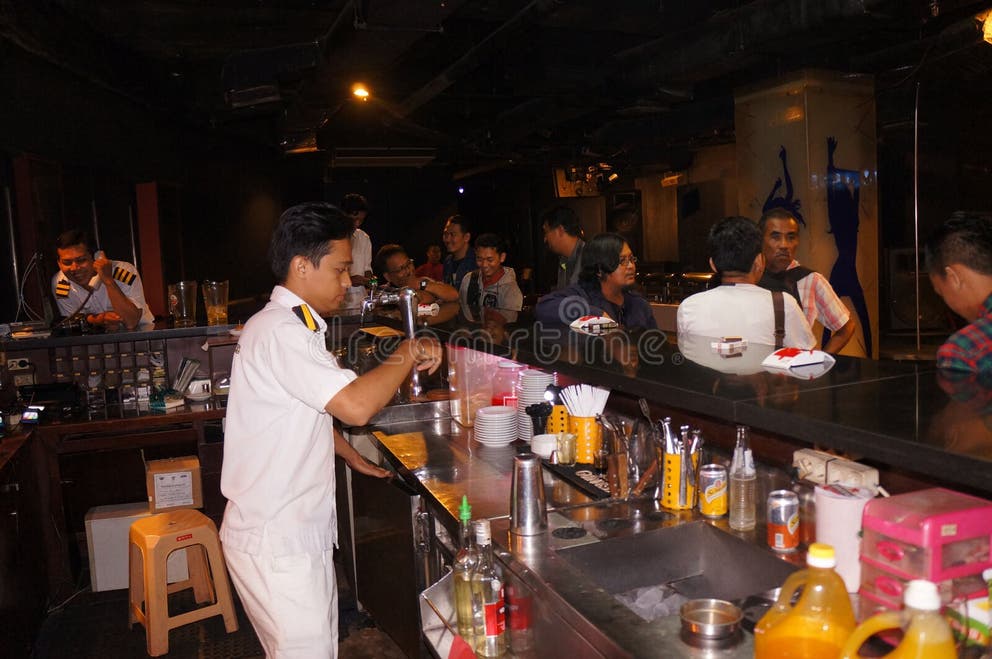 Bartender editorial photo. Image of mixing, solo, central - 54784871