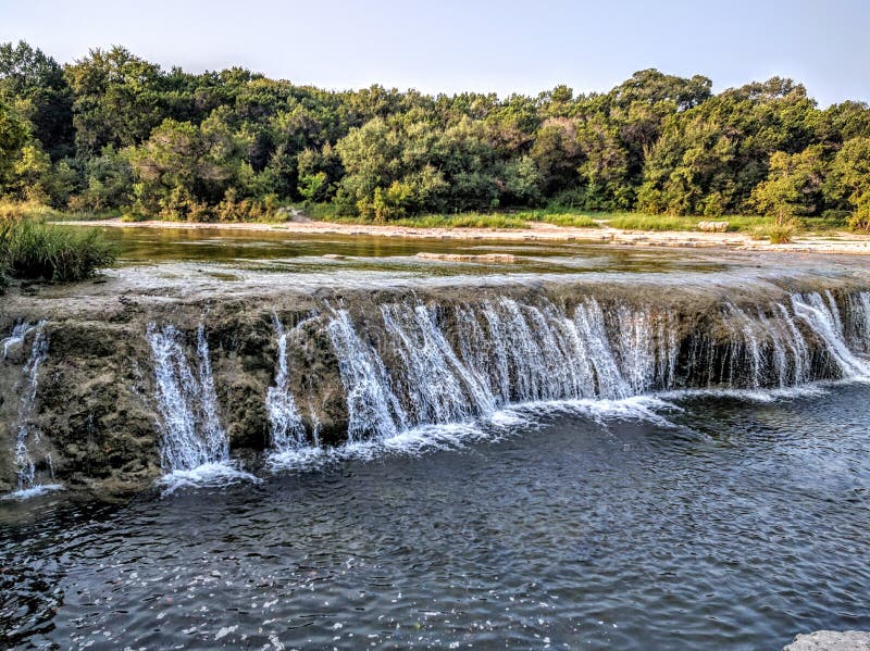 El Río Colorado En Austin Texas Imagen de archivo - Imagen de cubo ...