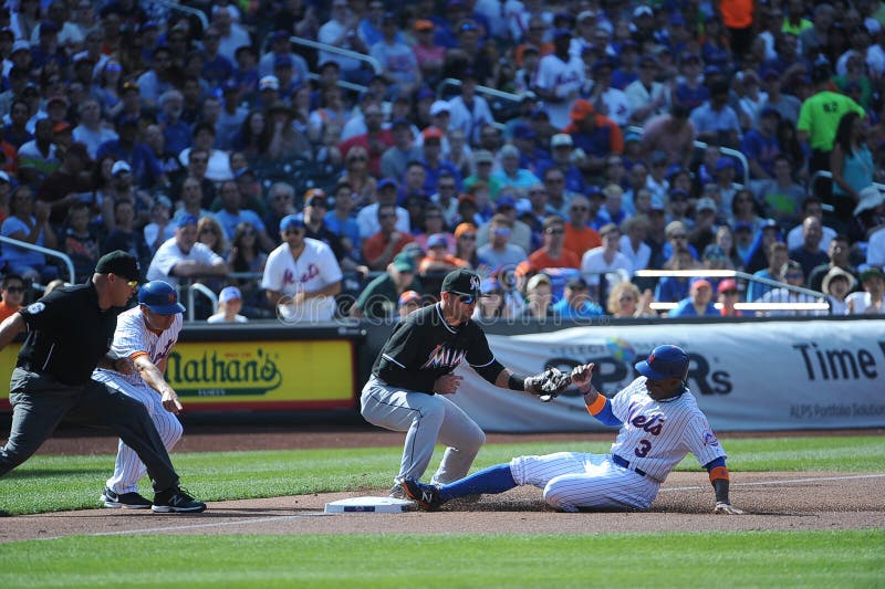 Baseball Action editorial photo. Image of success, baseball - 136801326