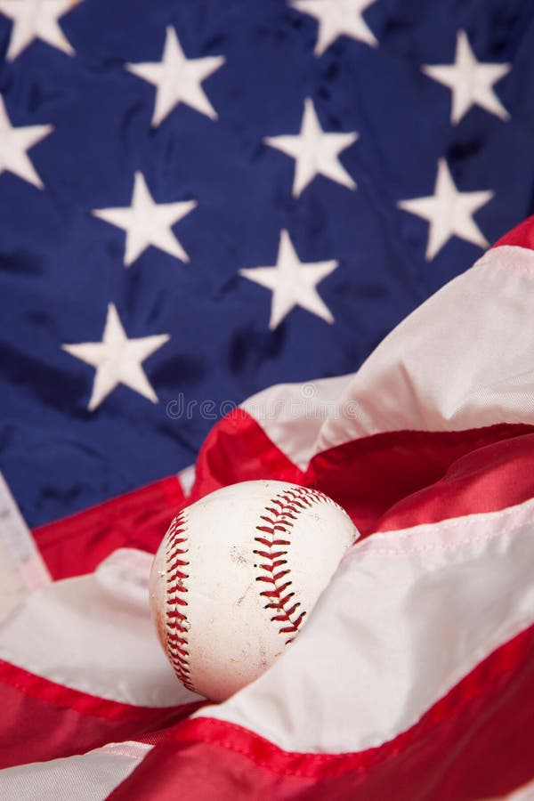 Baseball americano fotografia stock. Immagine di lega - 66802222