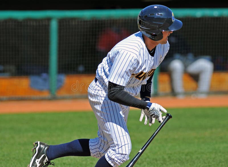 Baseball baserunner editorial photo. Image of sprint - 24223466