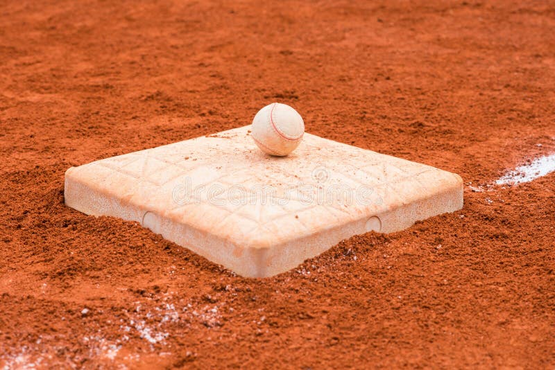 Base del campo di baseball immagine stock. Immagine di movimento - 59535953
