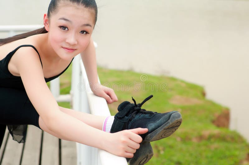 The Basic Practice Dancing Girl Stock Image - Image of river, outdoor ...