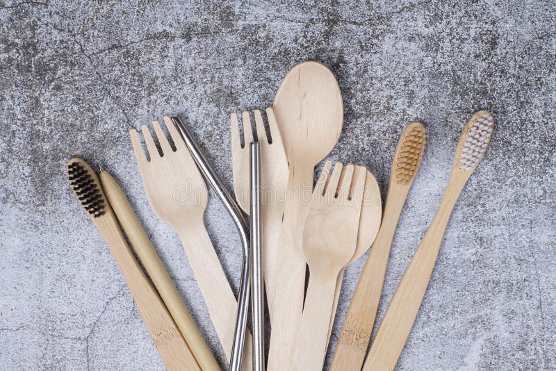 Basic Set Eco Friendly Reusable Bamboo Cutlery, Toothbrushes, Metal ...