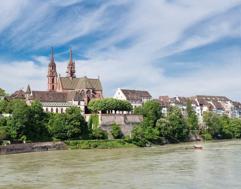 Basileia, Switzerland Com Ponte Média Imagem de Stock - Imagem de ...