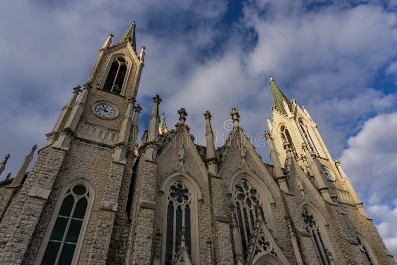 Basilica of Castelpetroso stock photo. Image of castelpetroso - 180622618