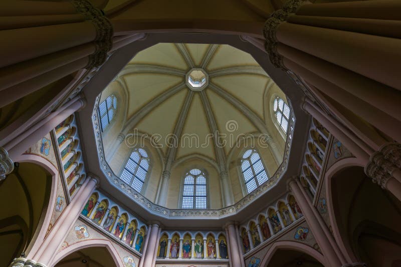 Basilica of Castelpetroso editorial stock photo. Image of frescoes ...