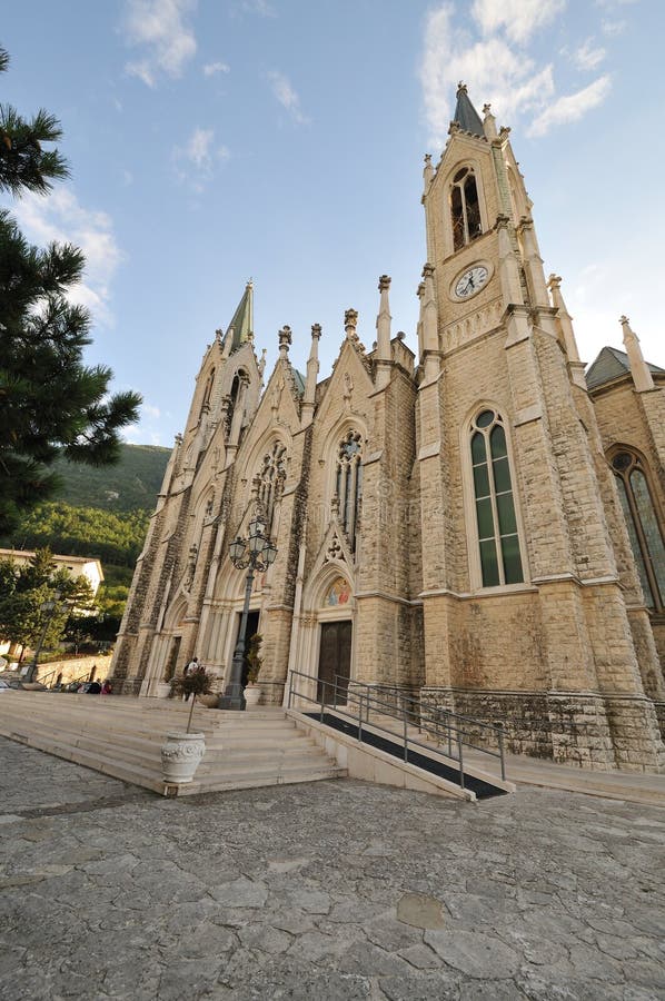 Basilica of Castelpetroso stock photo. Image of aisles - 180623284