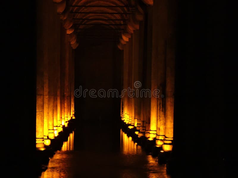 Basilica Cistern Istanbul editorial photography. Image of lights - 84566452