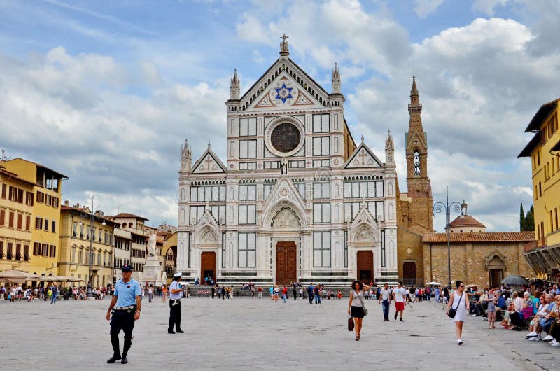 Basilica Di Santa Croce Piazza Santa Croce a Firenze, Toscana, Italia ... Basilica Di Santa Croce Piazza Santa Croce a Firenze, Toscana, Italia ...