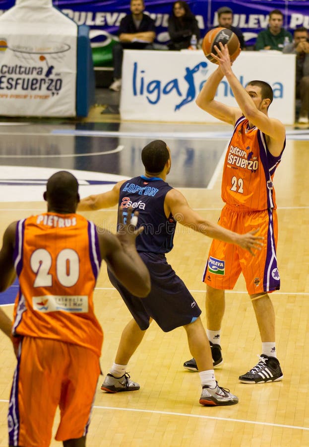 Basket editorial stock photo. Image of valencia, fighting - 23170298