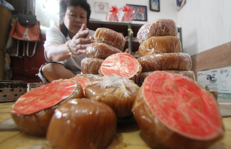 Basket cookie editorial photography. Image of food, cookie - 37533267