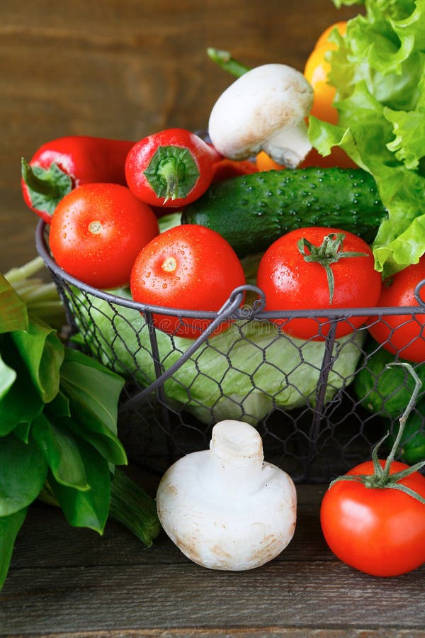 Basket Full of Fresh Vegetables Stock Photo - Image of tomatoes, table ...