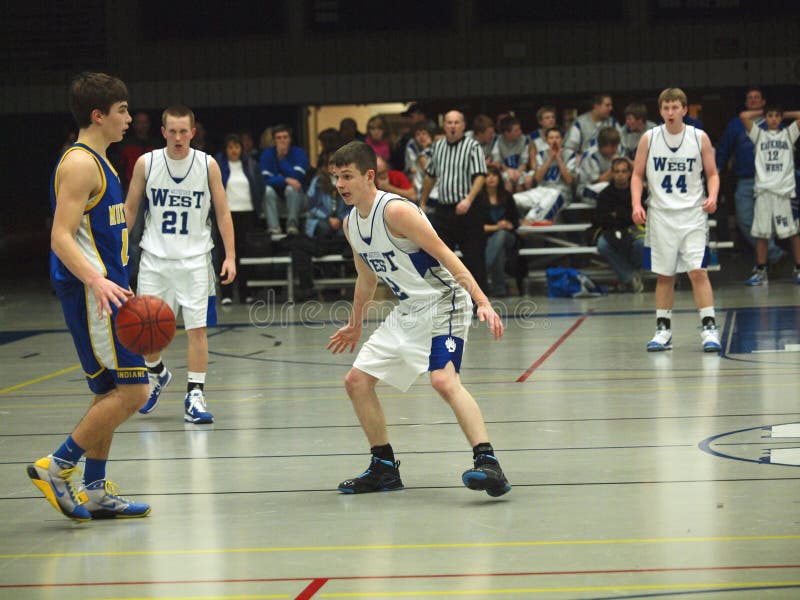 Basketball Action editorial photography. Image of defeat - 18212162