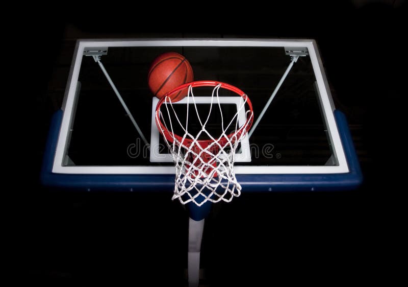 Basketball-Korb Auf Schwarzem Hintergrund Stockbild - Bild von glas ...