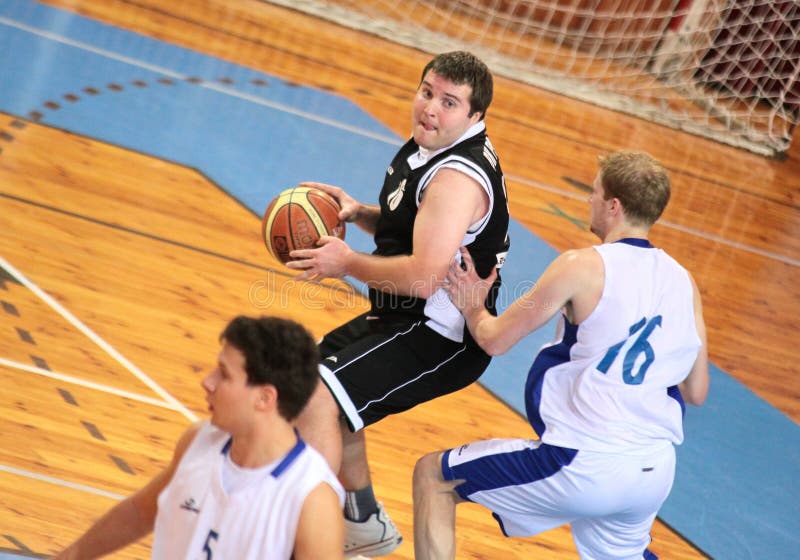 BASKETBALL MATCH editorial photo. Image of active, jump - 12494386