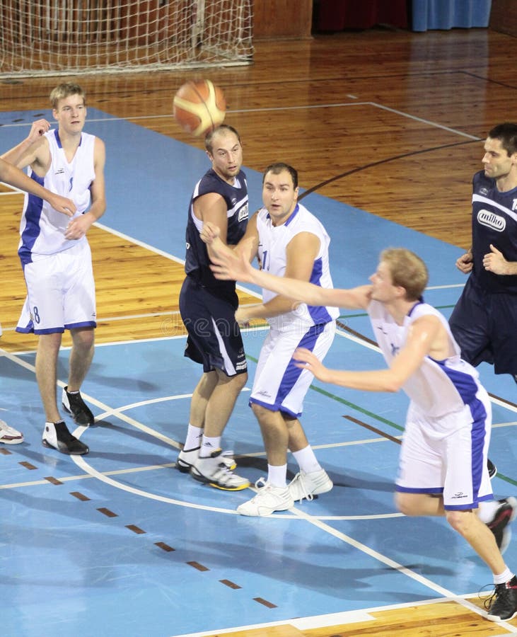 Basketball match editorial photography. Image of time - 12862042