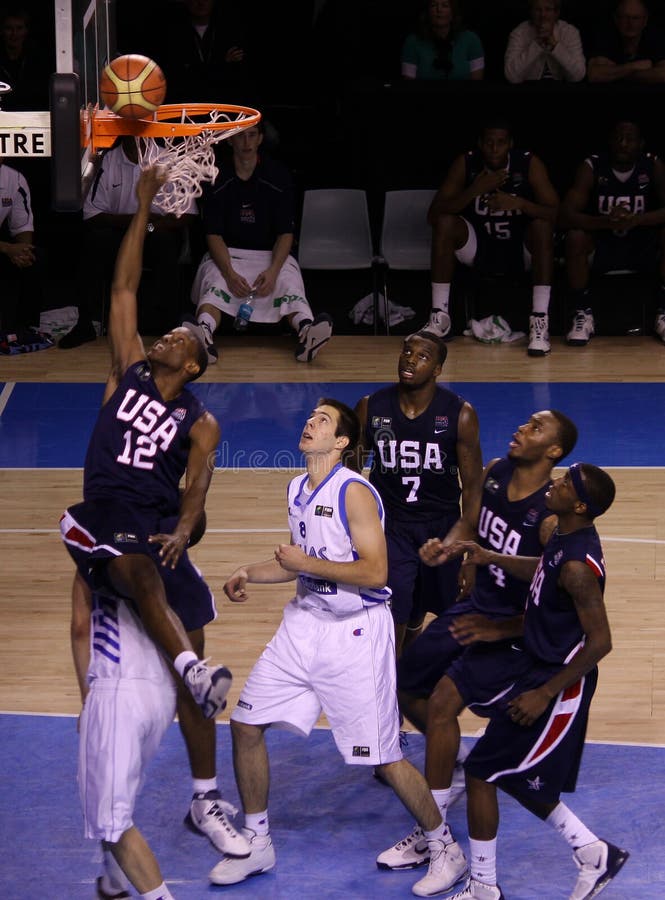 Basketball player dunking editorial stock image. Image of sport - 10200304