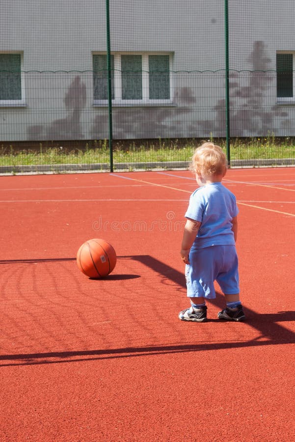 Basketball player stock image. Image of play, pure, ball - 40328503