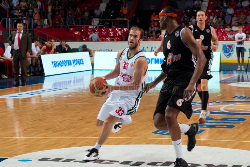 Basketmatch redaktionell arkivbild. Bild av boll, spelrum - 31071897