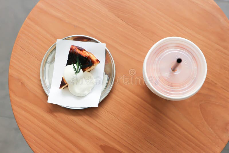 Basque Burnt Cheesecake, Cheese Cake and Milk Tea Stock Image - Image ...