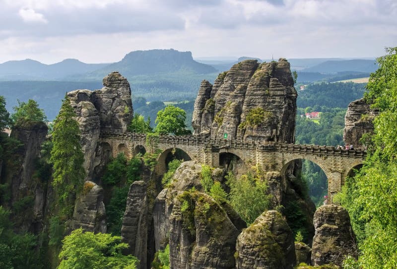 Bastei Most, Sasa Szwajcaria Park Narodowy, Niemcy Zdjęcie Stock ...