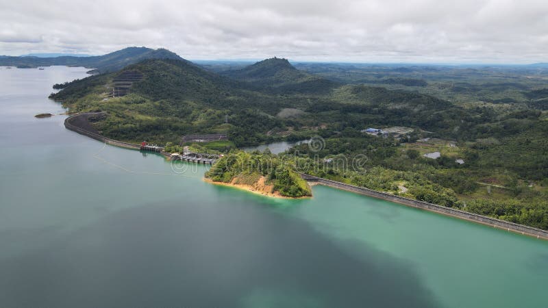 The Batang Ai Dam of Sarawak Stock Image - Image of aquaculture, hill ...