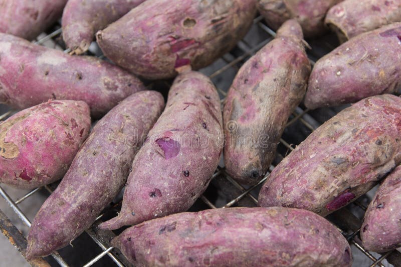 Batata doce roxa imagem de stock. Imagem de coma, gosto - 43589479