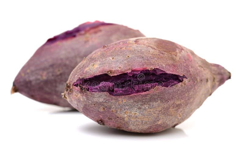 Batata doce roxa Roasted foto de stock. Imagem de roxo - 129826082