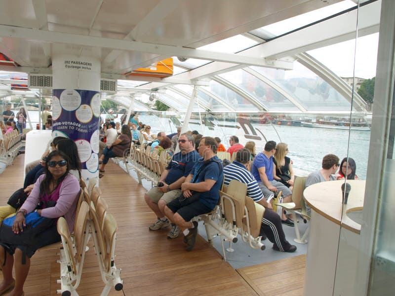 Bateau bus editorial photography. Image of tourist, seine - 26592012