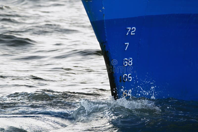 Bateau de proue image stock. Image du jauge, bateau, profondeur - 19799317