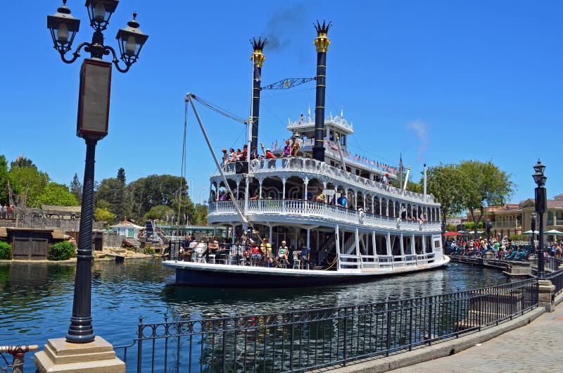 Bateau De Fleuve De Mark Twain Disneyland Photo éditorial - Image du ...