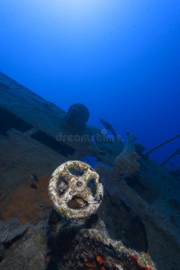 Avion Et Plongeur Sous-marins Image stock - Image du épave, océan: 34554297