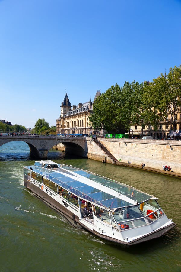 Bateaux - Mouches in the Sena River Editorial Stock Image - Image of ...