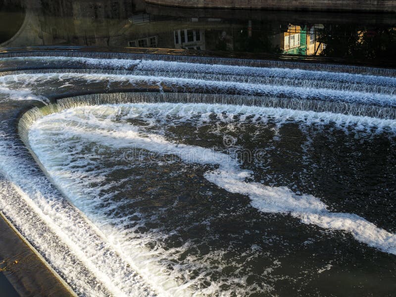 The Pulteney weir in Bath stock photo. Image of pulteney - 42424392