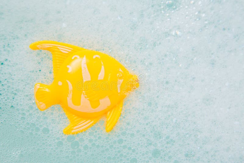 Bath Toy Fish in White Foam Stock Image - Image of game, float: 87273327