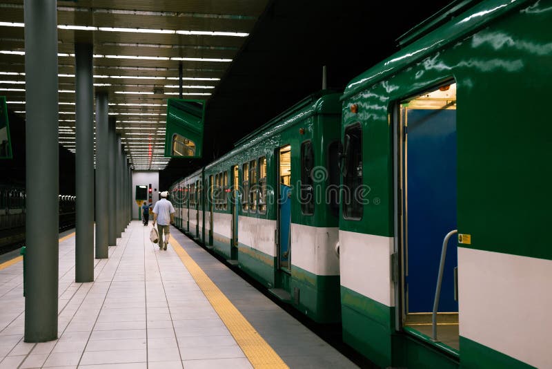 Batthyany Ter Train Station Platform in Budapest, Hungary Editorial ...