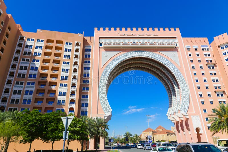 Battuta Gate Hotel in Dubai. Editorial Photo - Image of mall, colorful ...