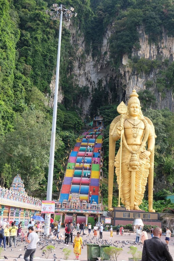 Batu Caves editorial photography. Image of caves, stairs - 372715122