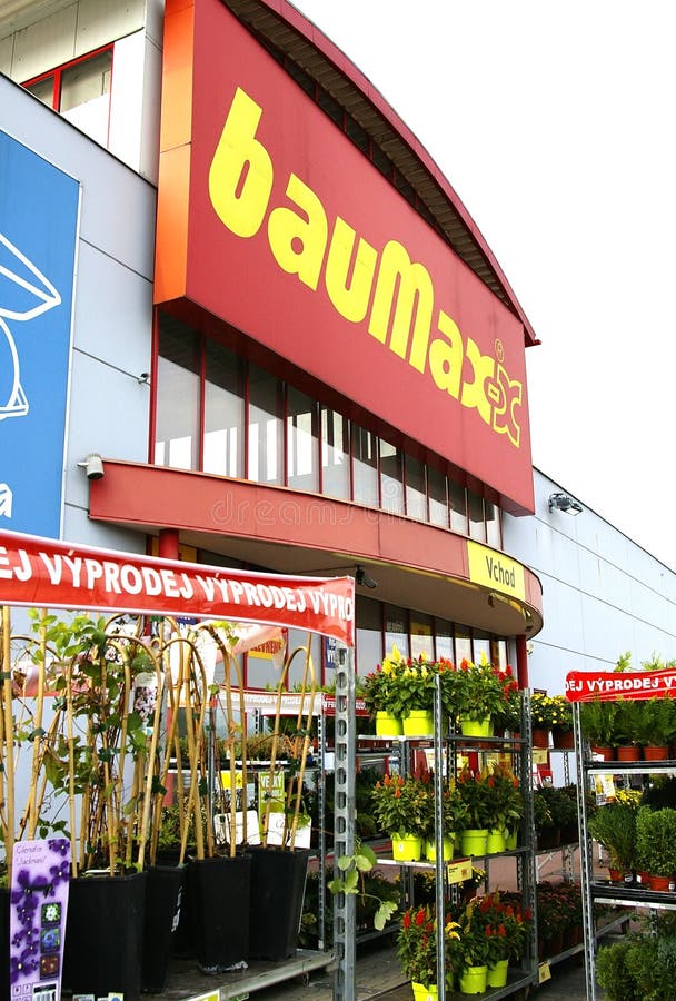 BauMax shop editorial stock image. Image of start, moravian - 64000699