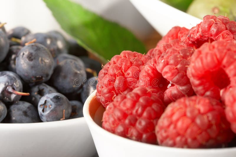 Baya imagen de archivo. Imagen de salud, fruta, cubo - 11105557