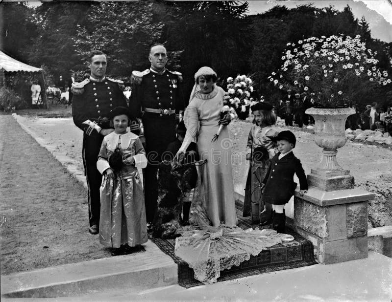 Bayliss-Loftus Wedding, Group Of Seven Stock Image - Image of ...